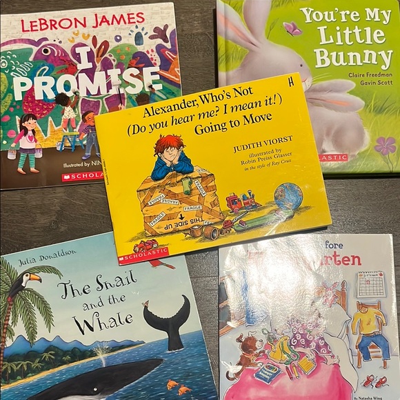 Scholastic | Toys | Scholastic Kids Book Set Colorful Collection | Poshmark